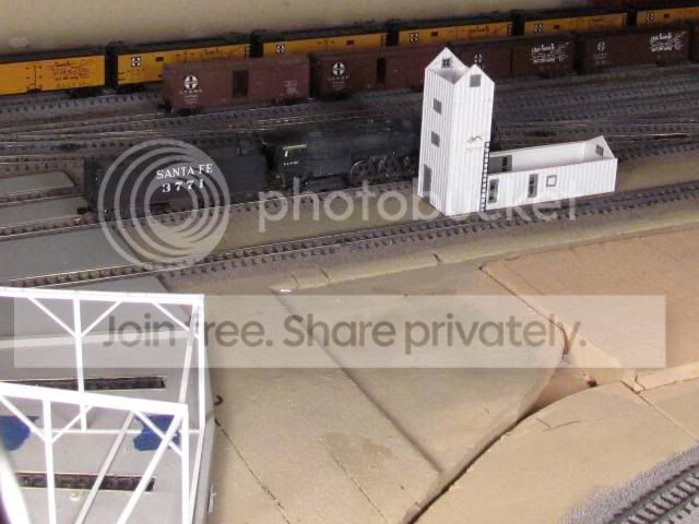 ATSF standard plan sandhouse | TrainBoard.com - The Internet's Original